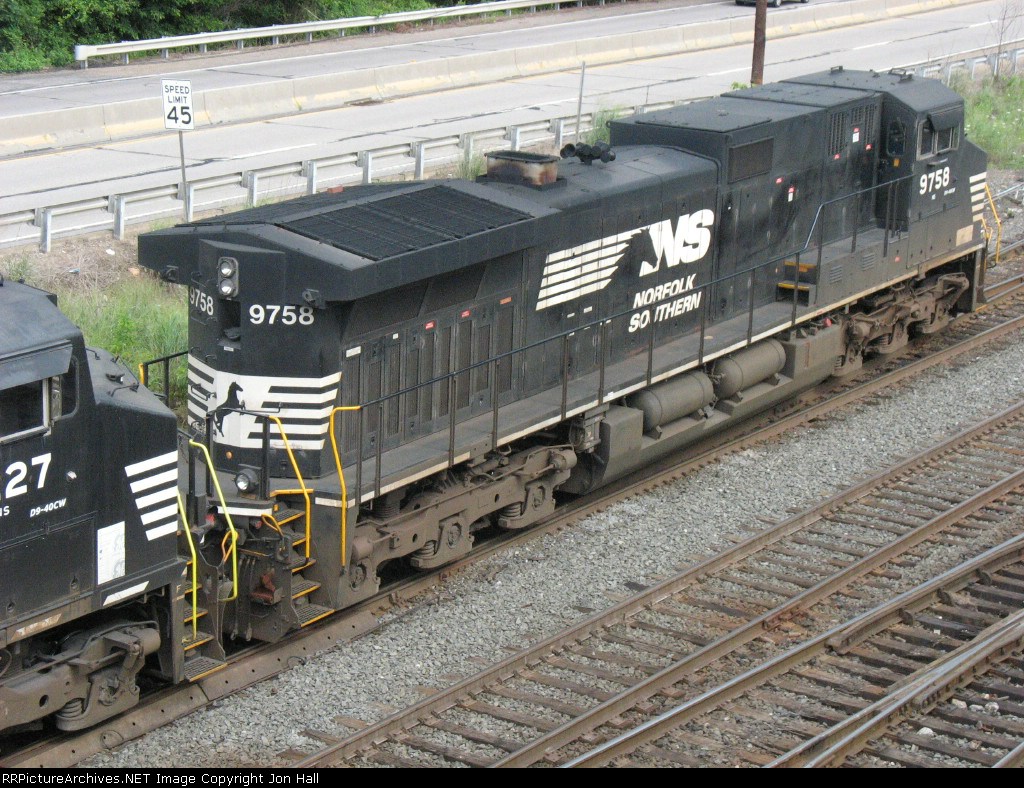 NS 9758